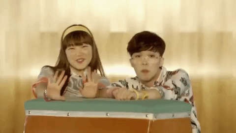 AKMU GIFs on GIPHY - Be Animated