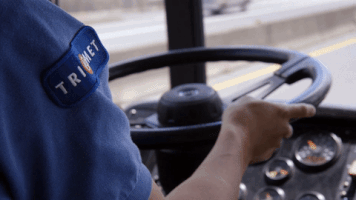 Bus Driver GIFs - Find & Share on GIPHY