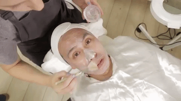 Best Facial Expressions GIFs - Find & Share on GIPHY