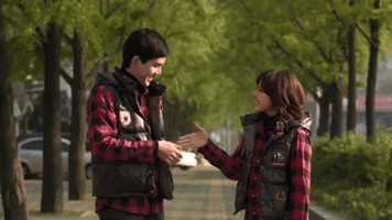 กวนมึนโฮ (Hello Stranger) GIFs on GIPHY - Be Animated