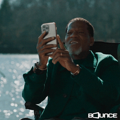 Funny Selfie GIFs - Get the best GIF on GIPHY