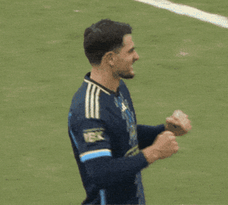Tim Howard Saves Gif