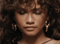 Zendaya Replay Gifs