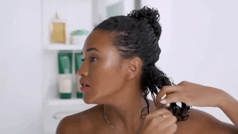 Hair Conditioner: How To Use It For Maximum Smooth And Shine Power