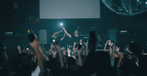 Live Set GIFs - Get the best GIF on GIPHY