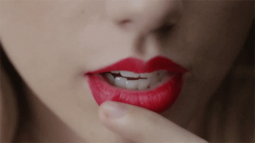 Bite My Lips Gif | Lipstutorial.org