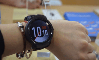 Smartwatch GIFs - Find & Share on GIPHY