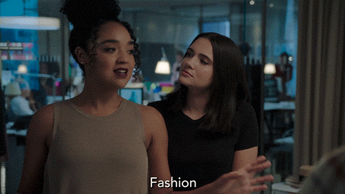 Fashion Influencer GIFs - Get the best GIF on GIPHY