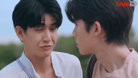 Face Couple GIF by TrueID Việt Nam - Find & Share on GIPHY