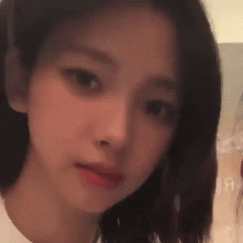 Jisoo Is So Cute GIFs - Find & Share on GIPHY