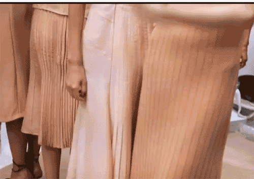 Modeis GIFs - Get the best GIF on GIPHY